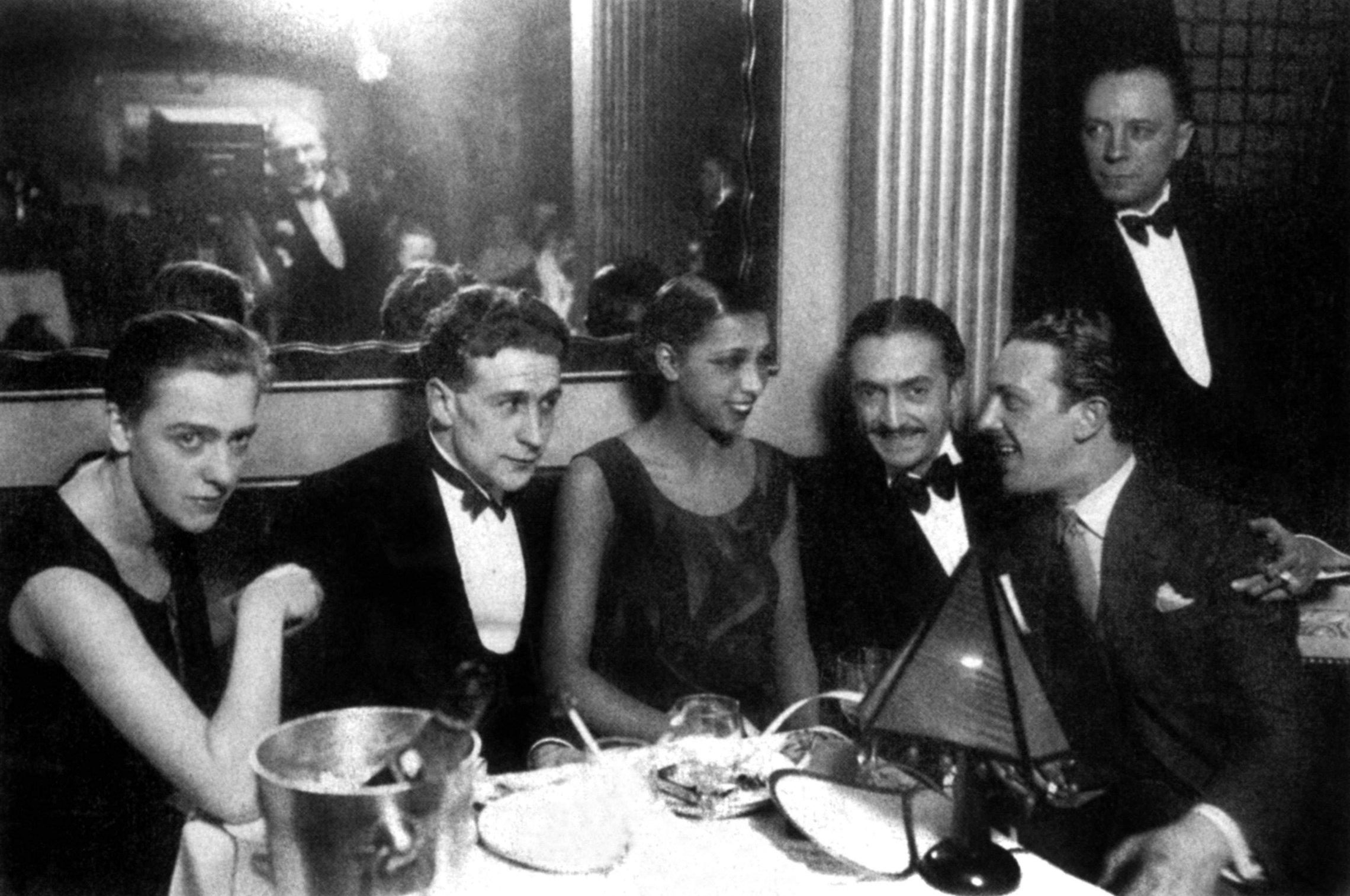 Paris in the 20s: A Decade of Art, Culture and Transformation